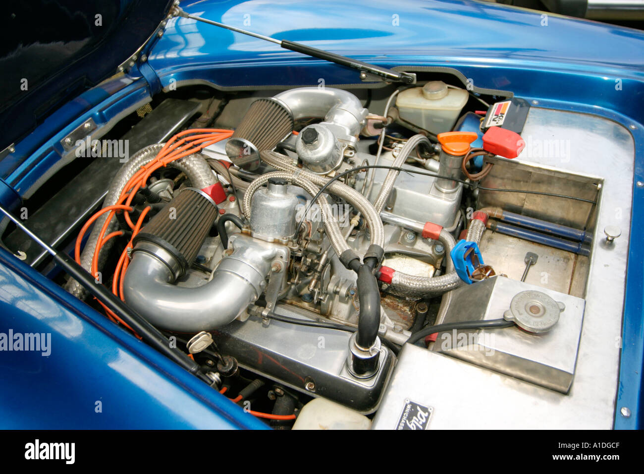 Engine Of American Muscle Car Stock Photo - Alamy