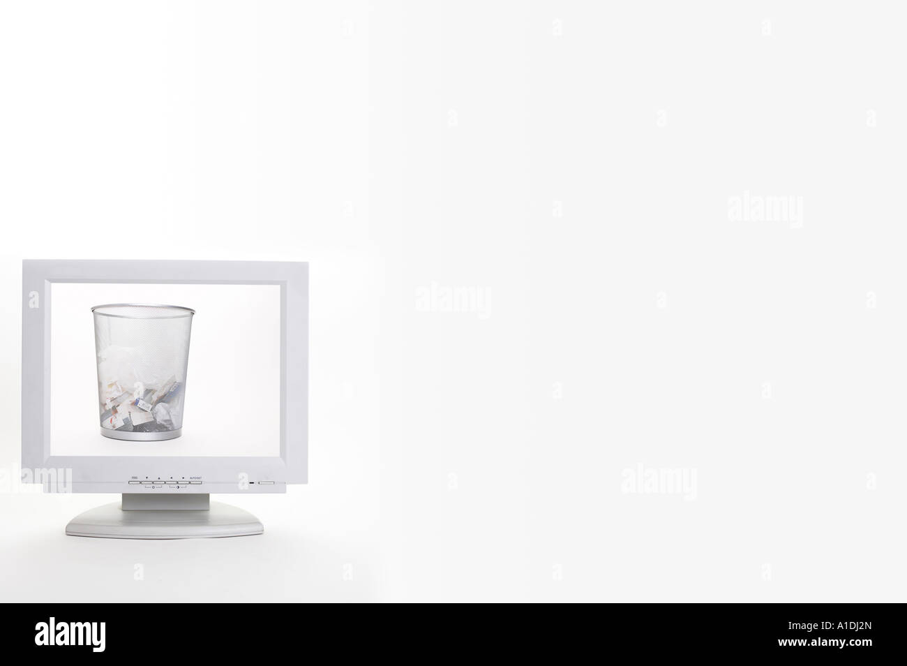 Software containers hi-res stock photography and images - Alamy