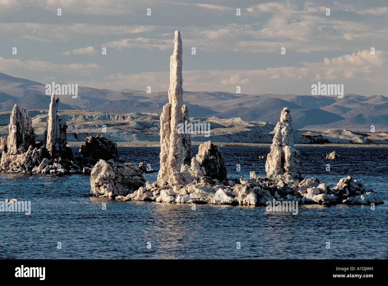 Mono basin national forest scenic area hi-res stock photography and ...