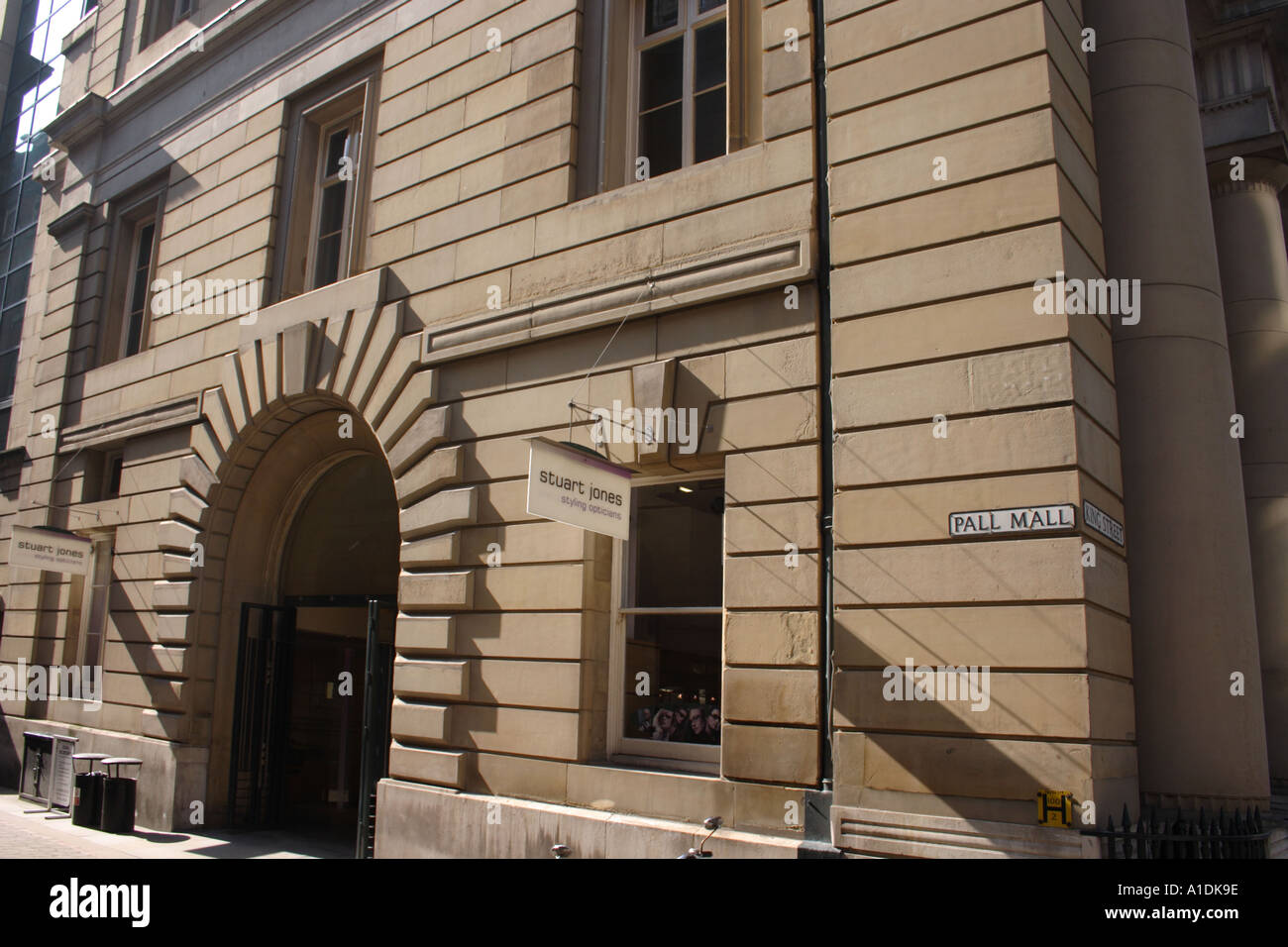 Pall mall manchester hi-res stock photography and images - Alamy