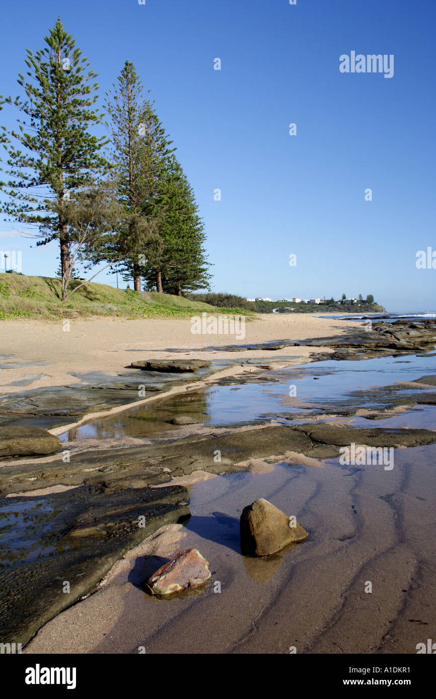 PATTERNS IN ROCKS AND SAND AT THE BEACH Stock Photo - Alamy