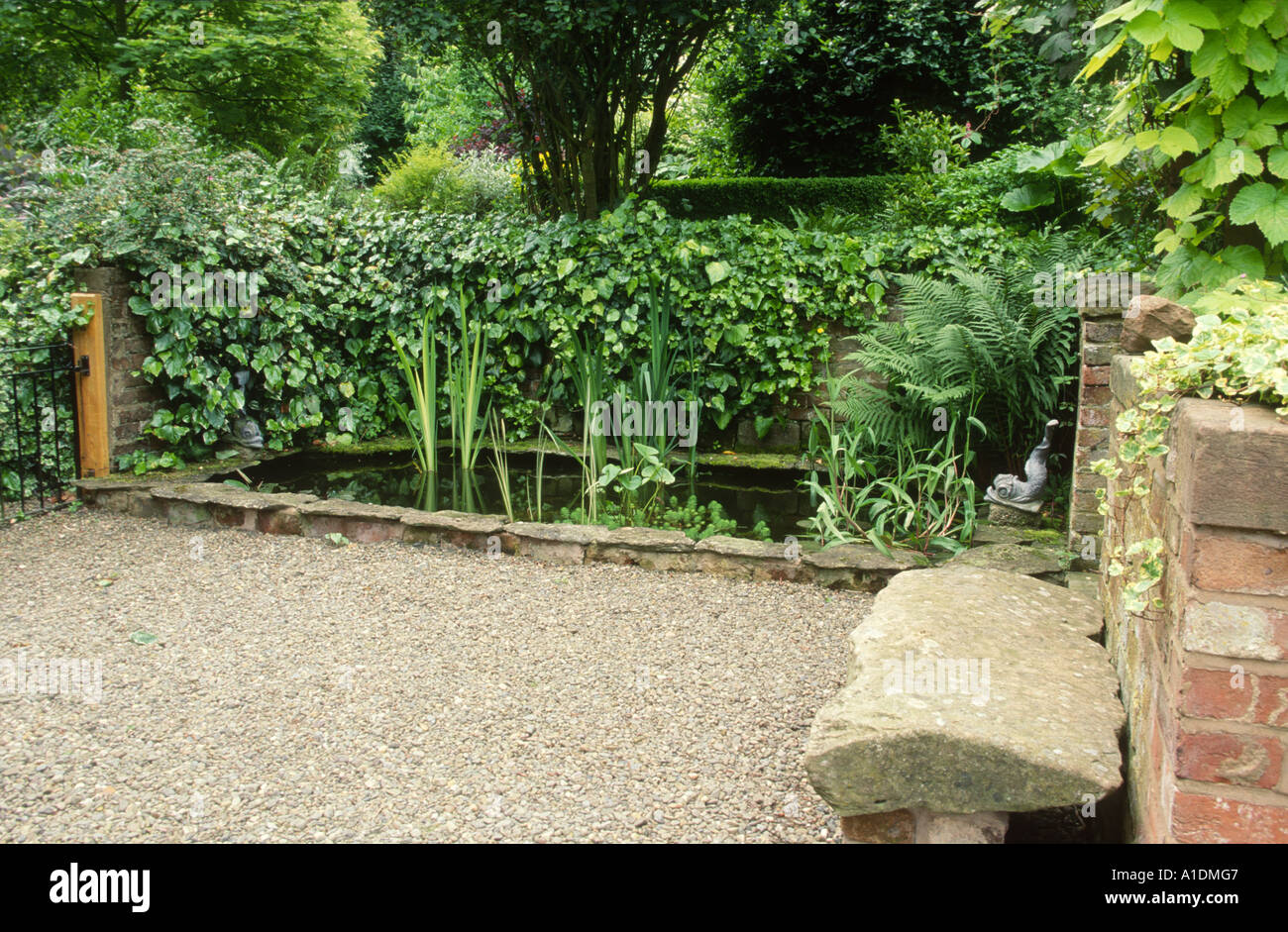 Driveway pond hi-res stock photography and images - Alamy