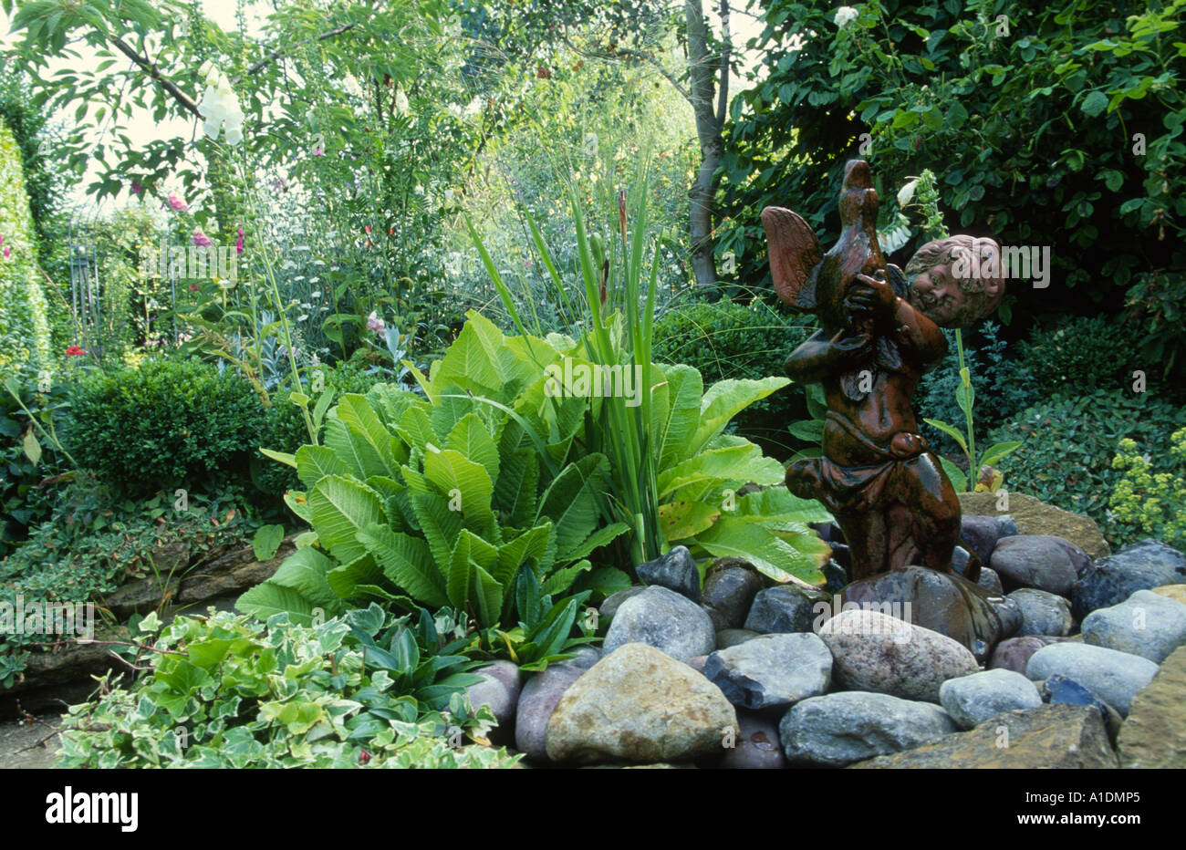 Garden pebble water feature hi-res stock photography and images - Alamy