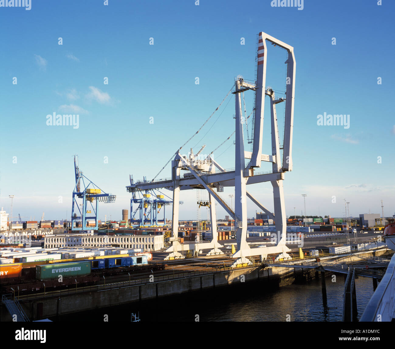 Container port zeebrugge belgium hi-res stock photography and images ...