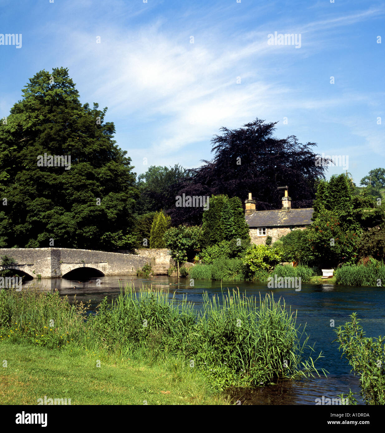 Sheepwash bridge peak district village uk hi-res stock photography and ...