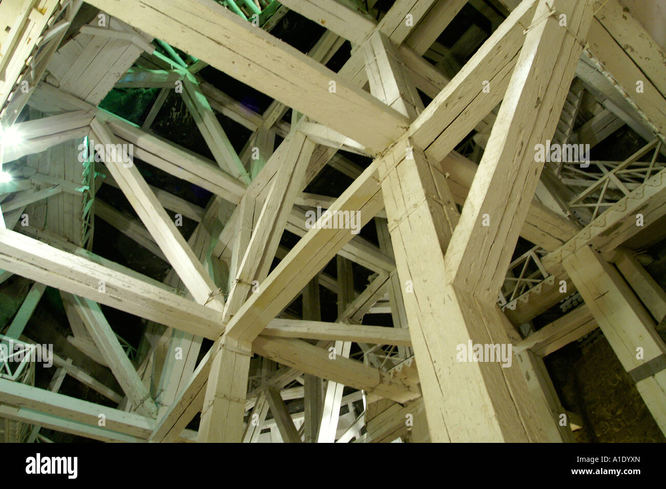 Kopalnia solna Wieliczka salt mine, huge timber support wall ...