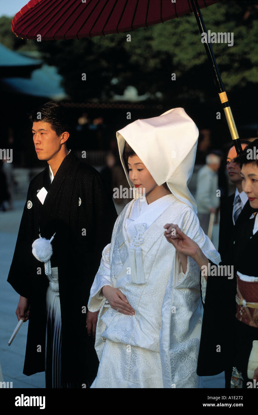 Traditional wedding ceremony at the Meiji Shrine in Tokyo Stock Photo ...