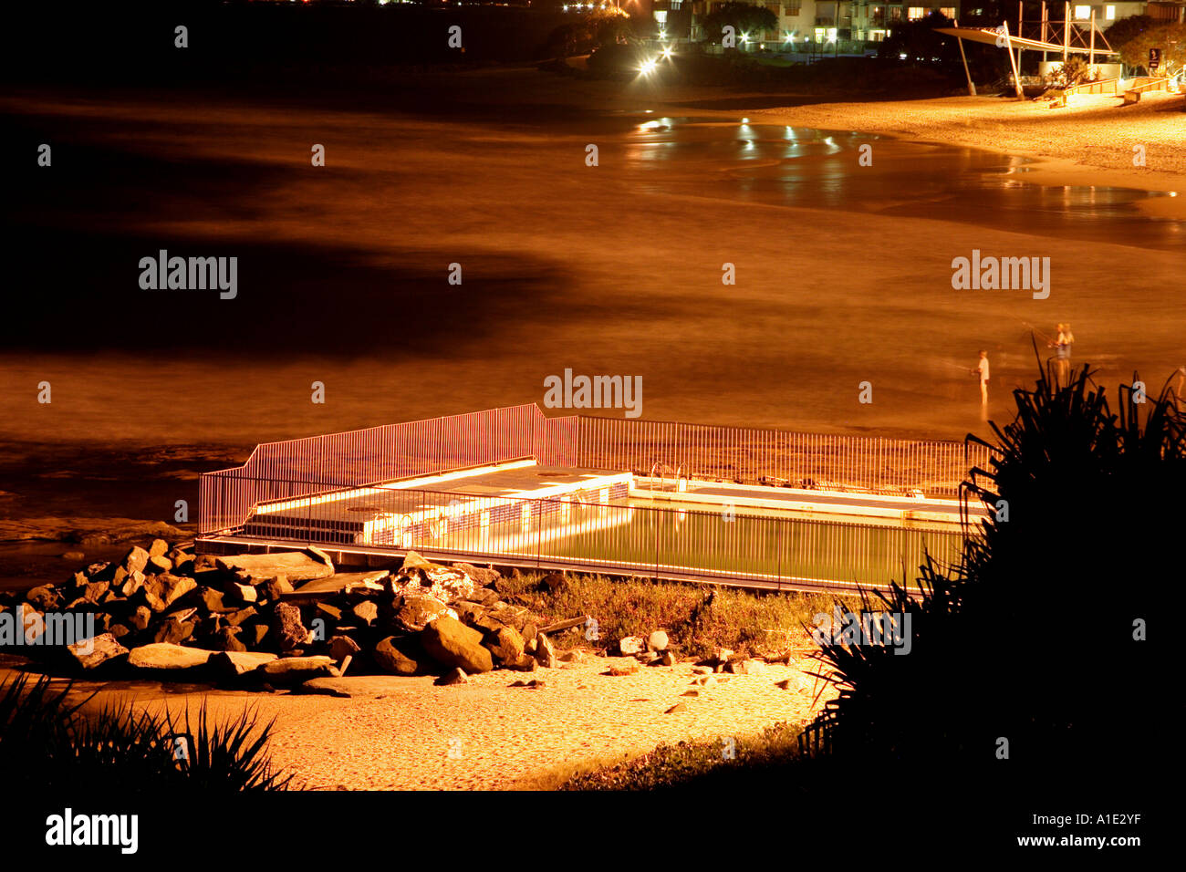Ocean pool kings beach sunshine hi-res stock photography and images - Alamy