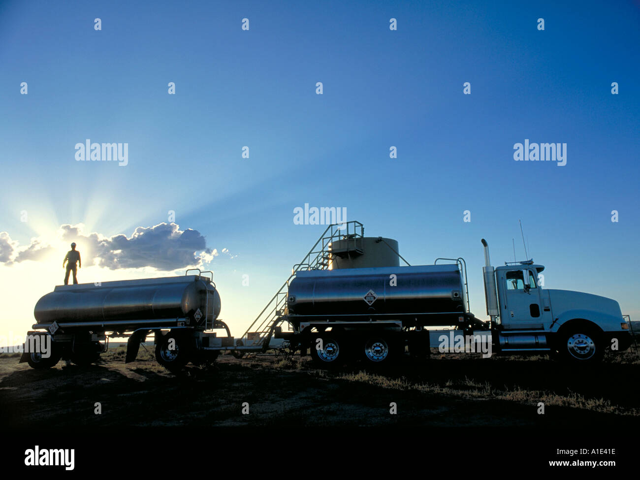 Double tank hi-res stock photography and images - Alamy