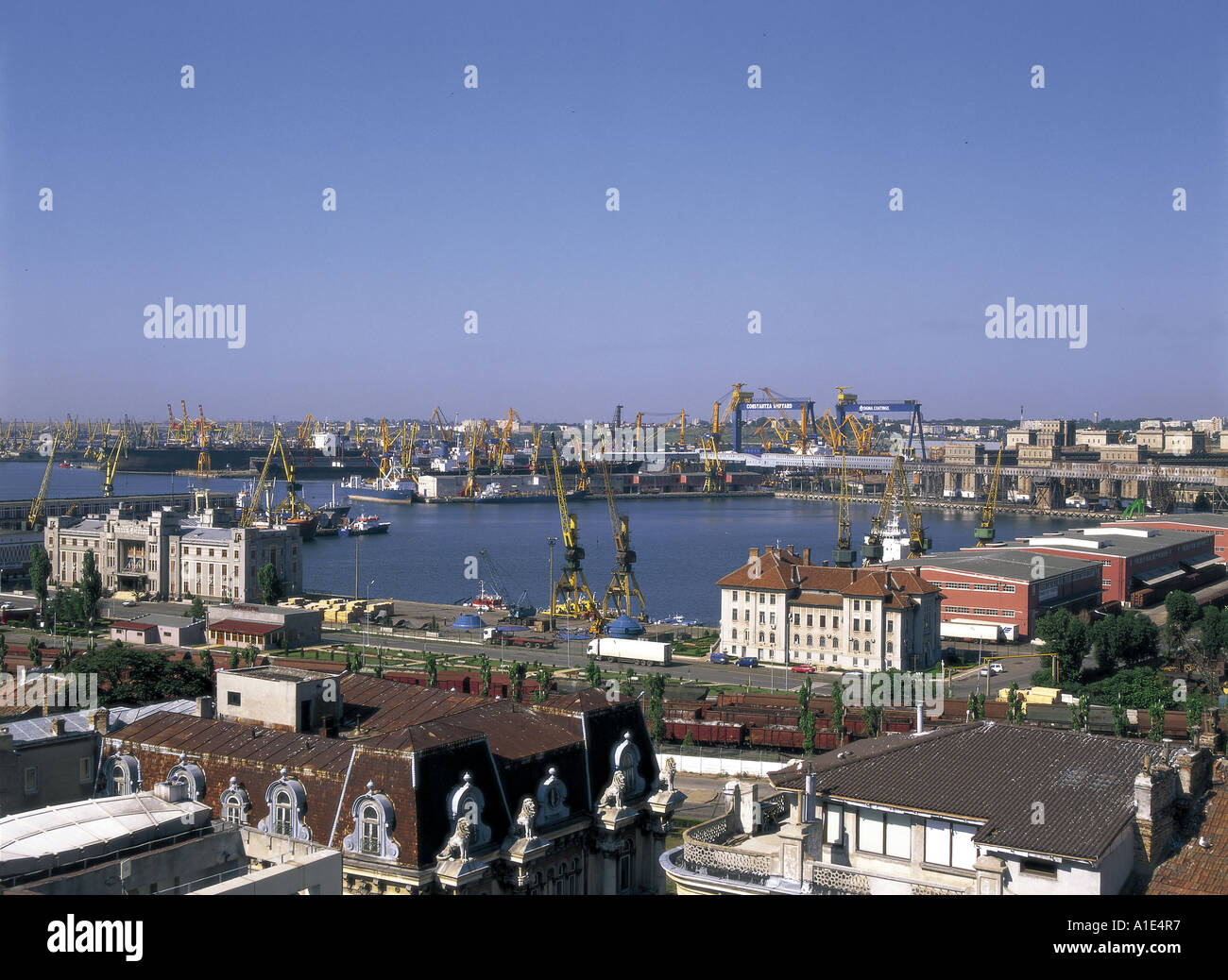 Ships constanta port romania hi-res stock photography and images - Alamy