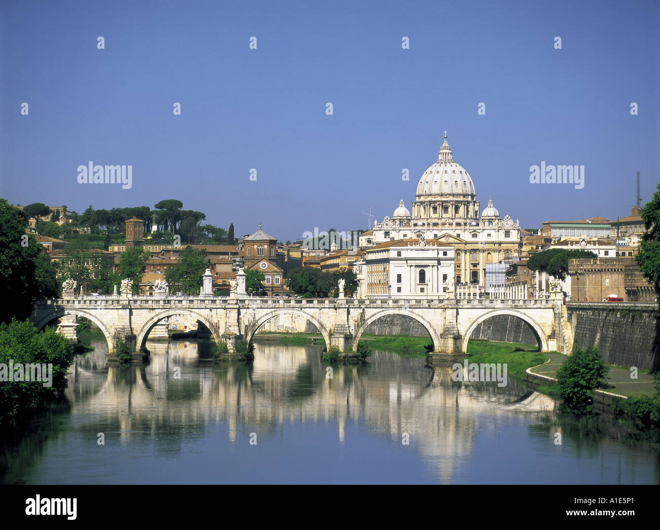 River tiber hi-res stock photography and images - Alamy