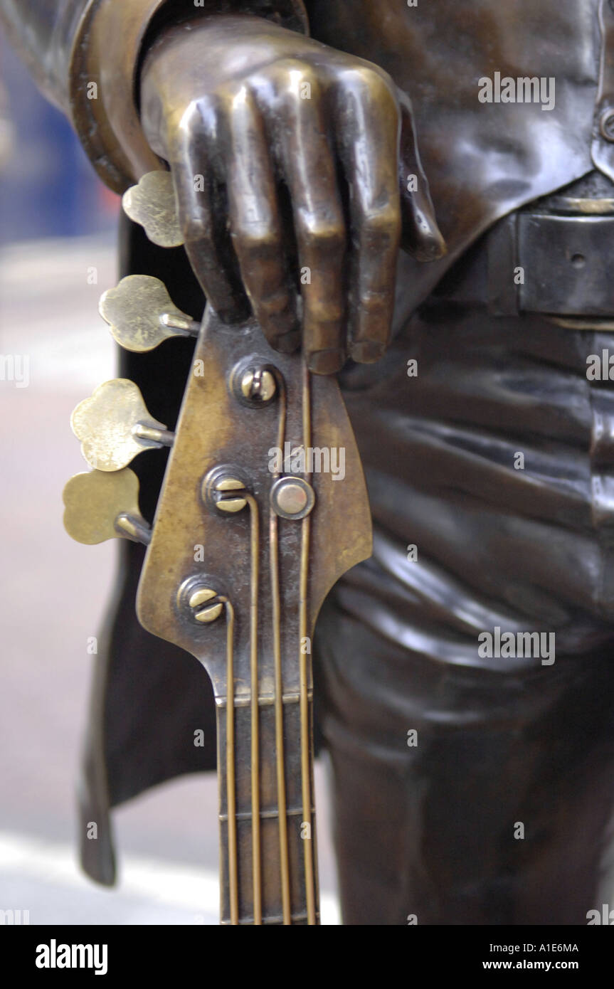 phil lynott thin lizzy pop star rock star legend sculpture statue ...