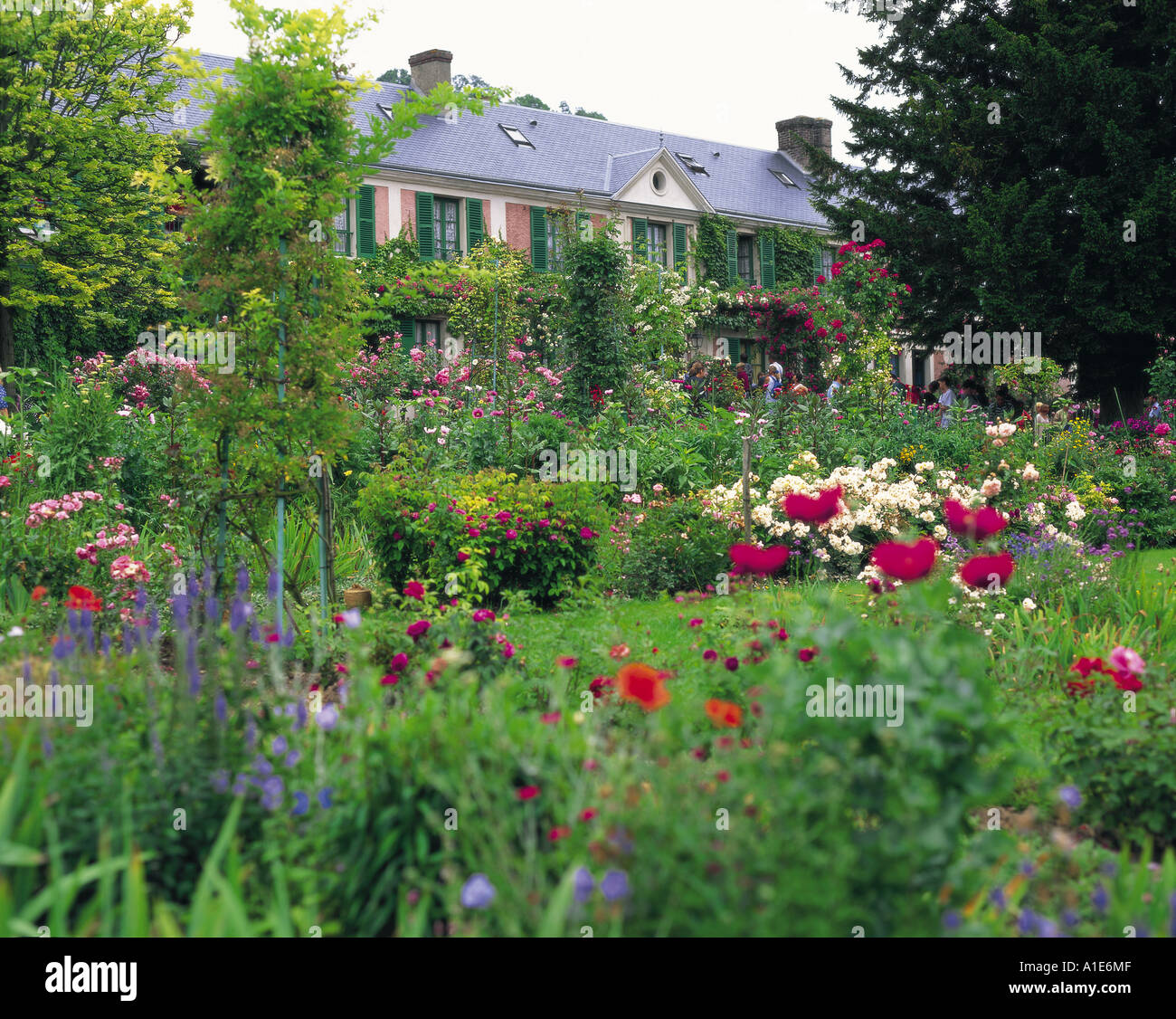 The artist monet hi-res stock photography and images - Alamy