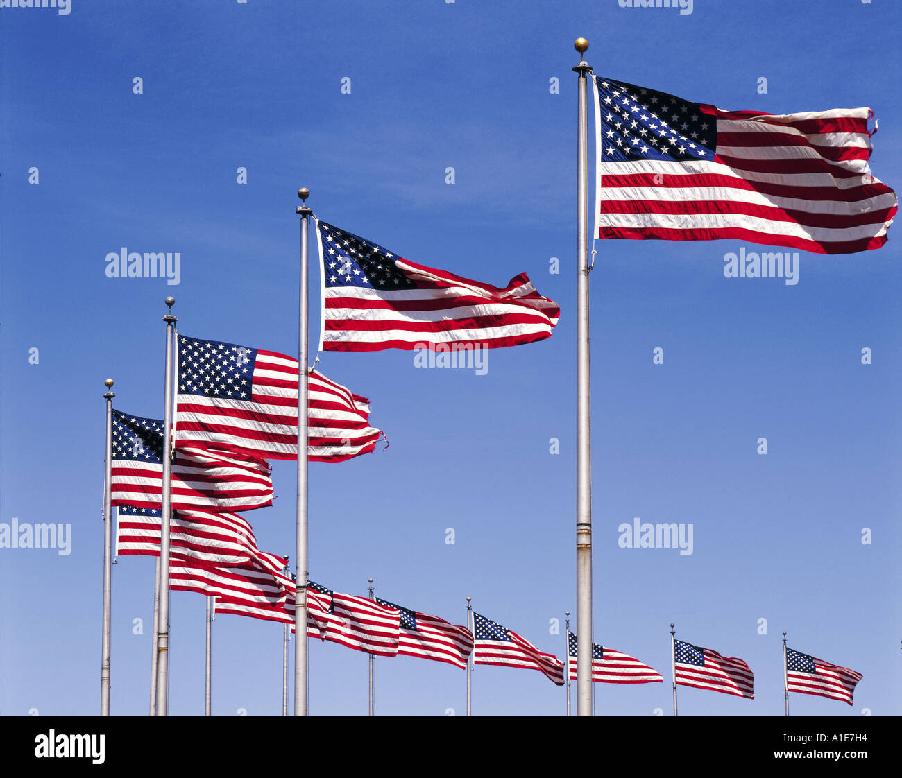 Semi circle of flags hi-res stock photography and images - Alamy
