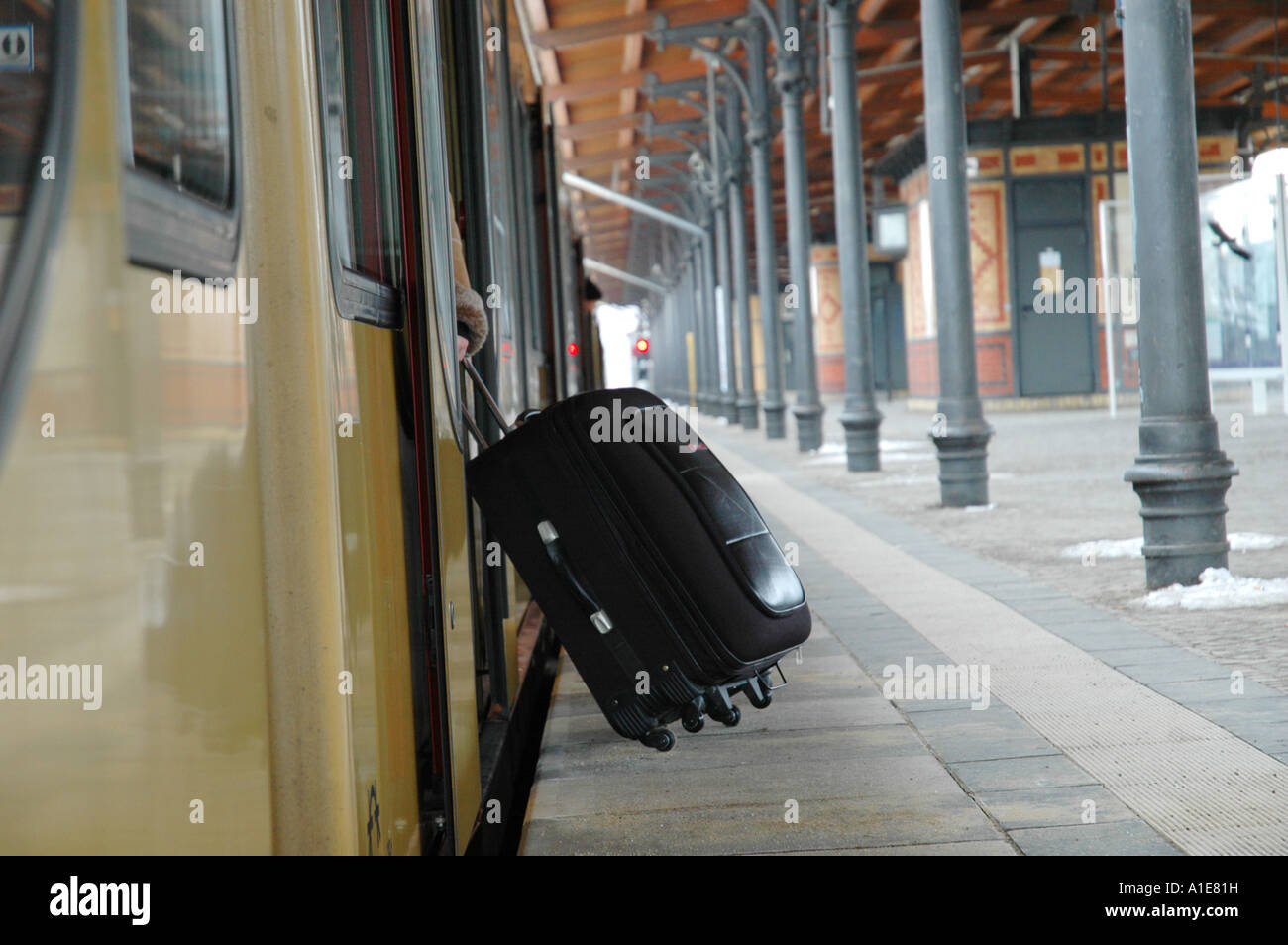 Wagon carrying cases hi-res stock photography and images - Alamy