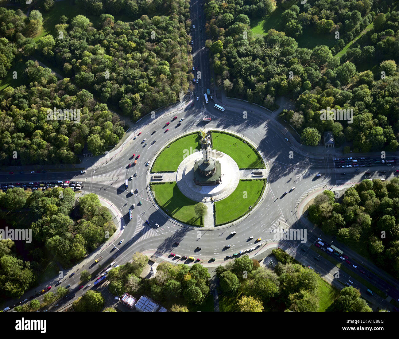 Berlin victory statue aerial hi-res stock photography and images - Alamy