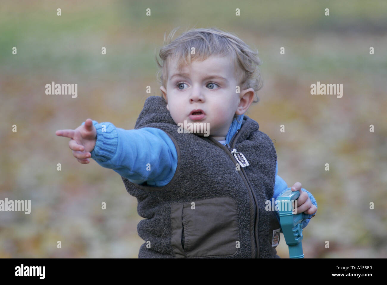 little boy pointing at something Stock Photo - Alamy