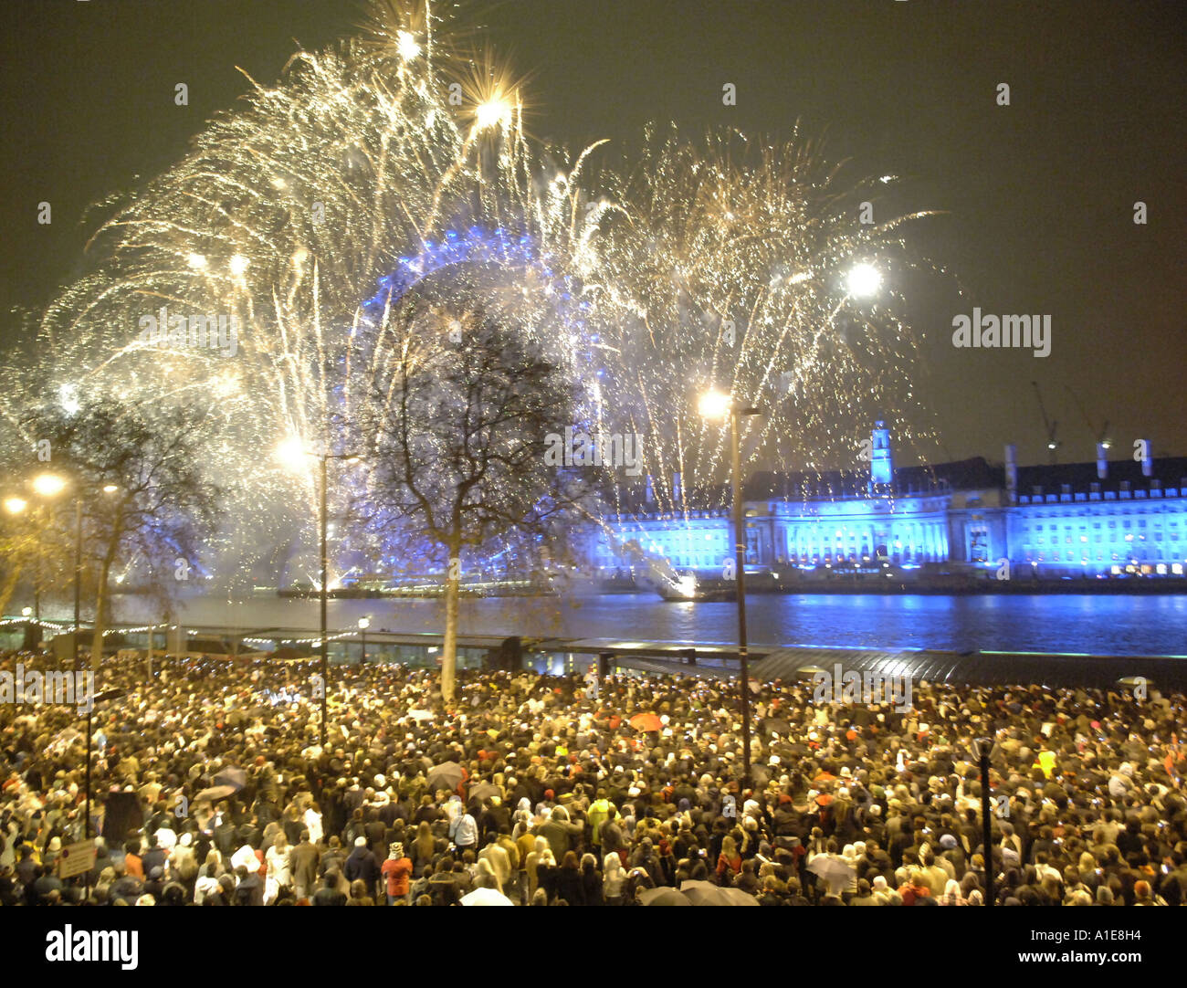 fireworks river thames crowded crowd london horizontal new years eve ...