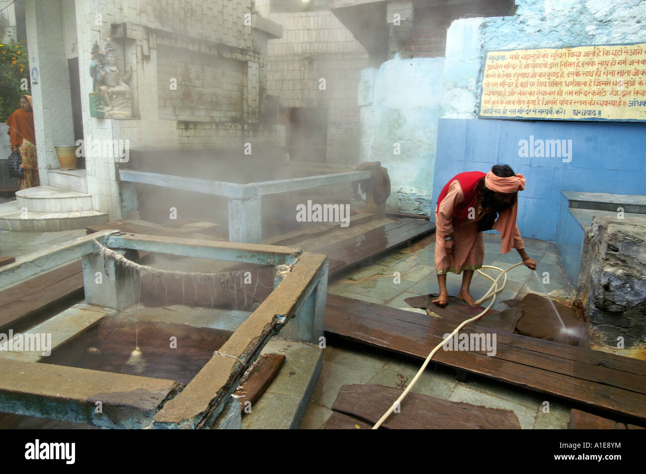 Manikaran hot spring hi-res stock photography and images - Alamy
