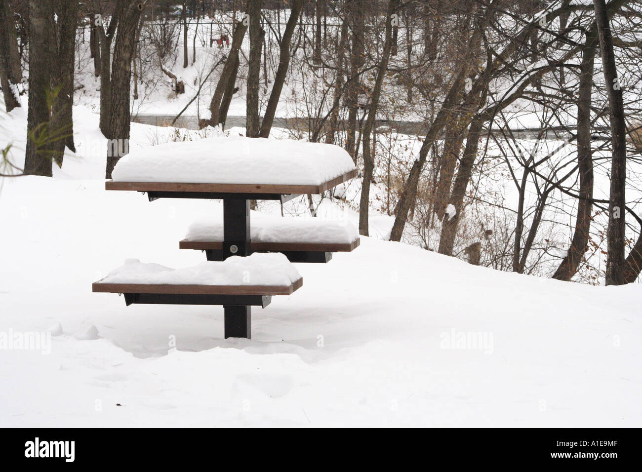 Cover with winter snow hi-res stock photography and images - Alamy