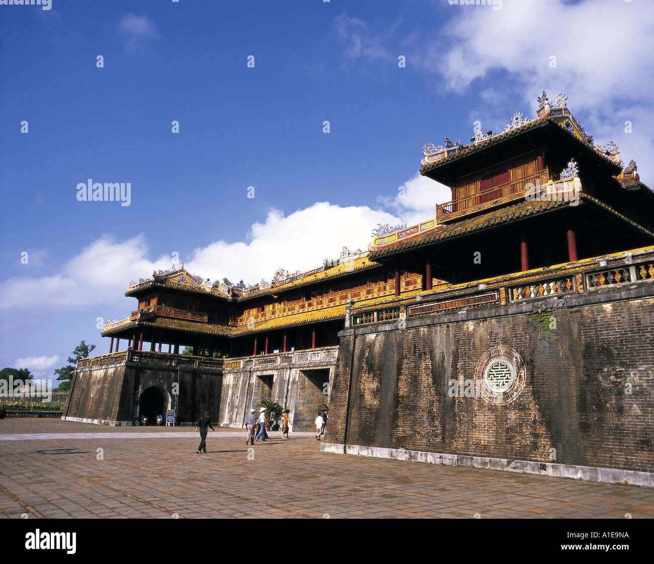Ngo Mon gate of Imperial Citadel at Hue in central Vietnam Stock Photo ...