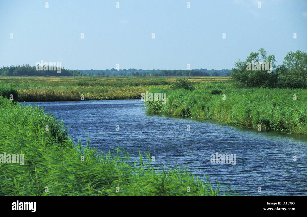 Riversides hi-res stock photography and images - Alamy