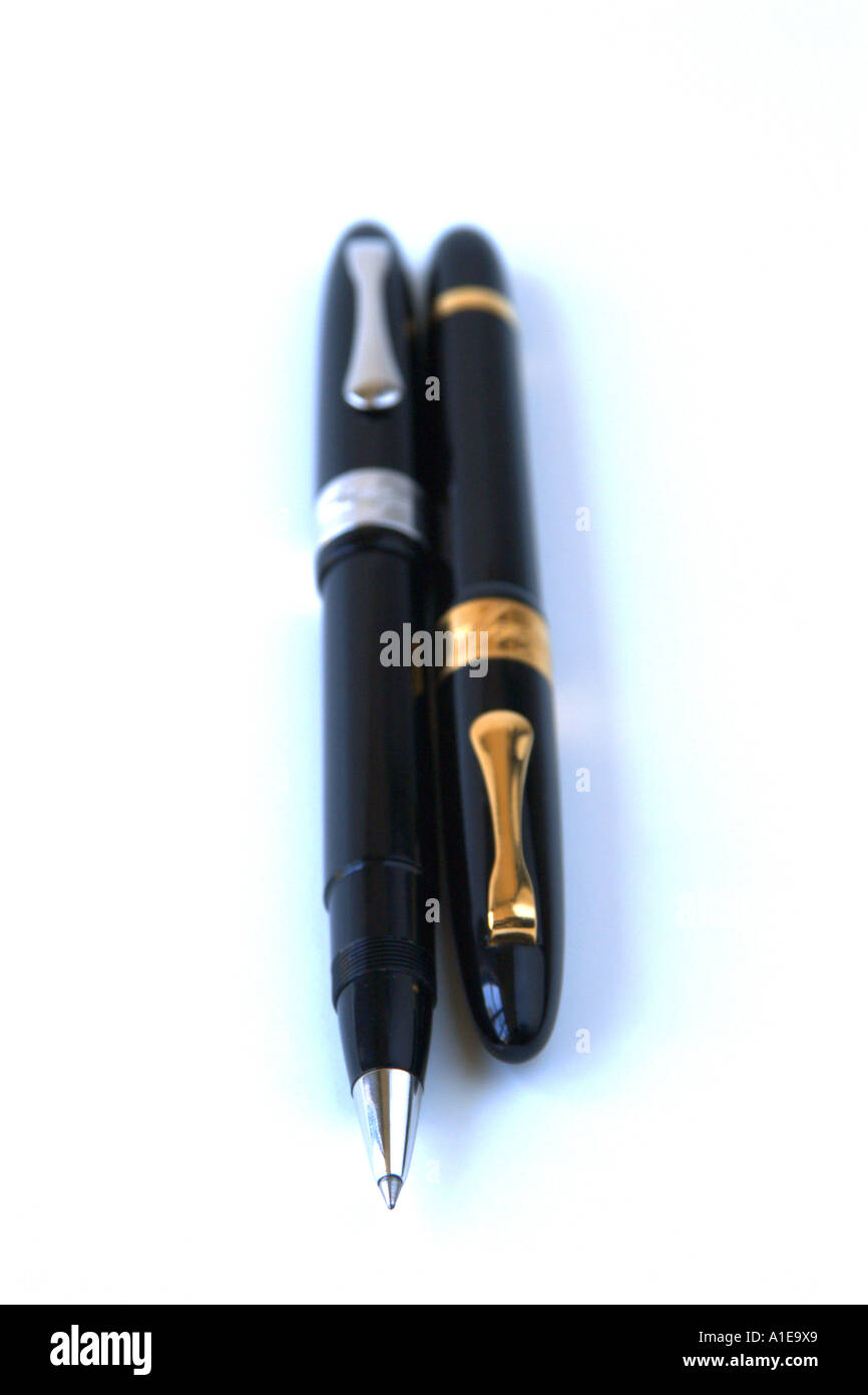 Matching left Cut Out Stock Images & Pictures - Alamy