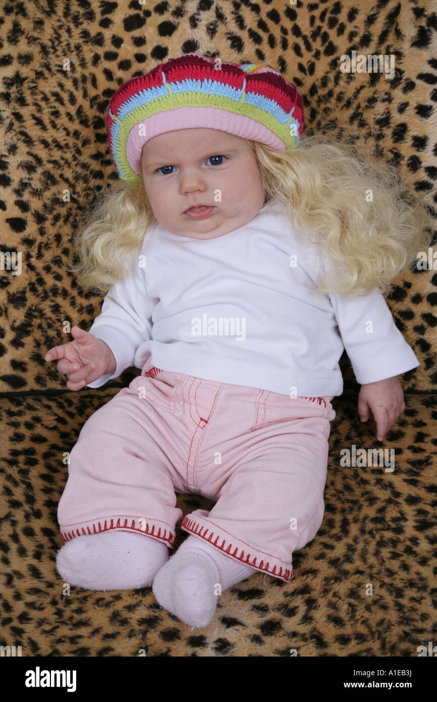 Worn out armchair hi-res stock photography and images - Alamy