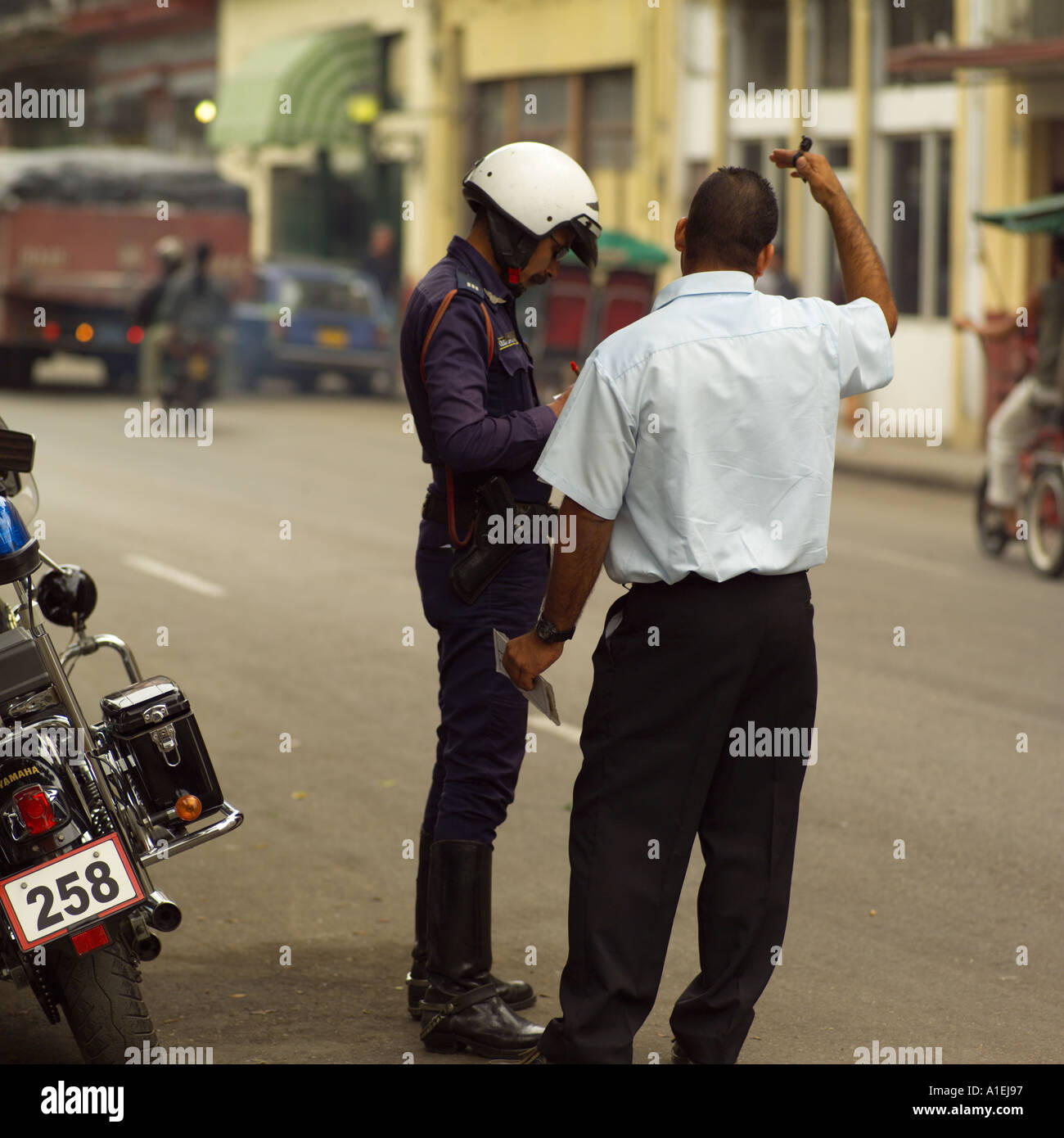 Cuban police officer hi-res stock photography and images - Alamy