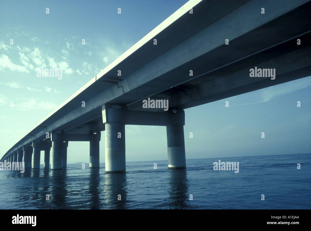 BAHRAIN The King Fahd causeway to Saudi Arabia Stock Photo: 3340969 - Alamy