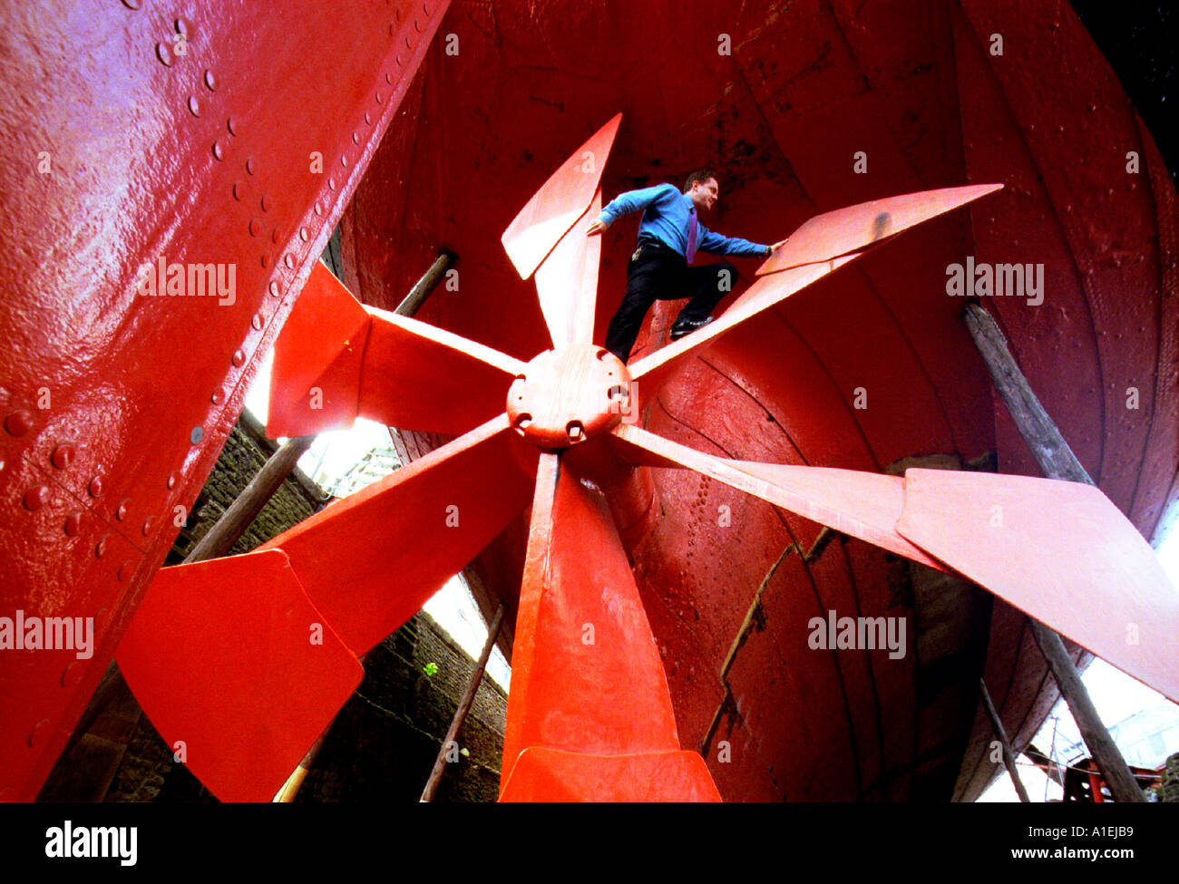 Largest ship propeller hi-res stock photography and images - Alamy