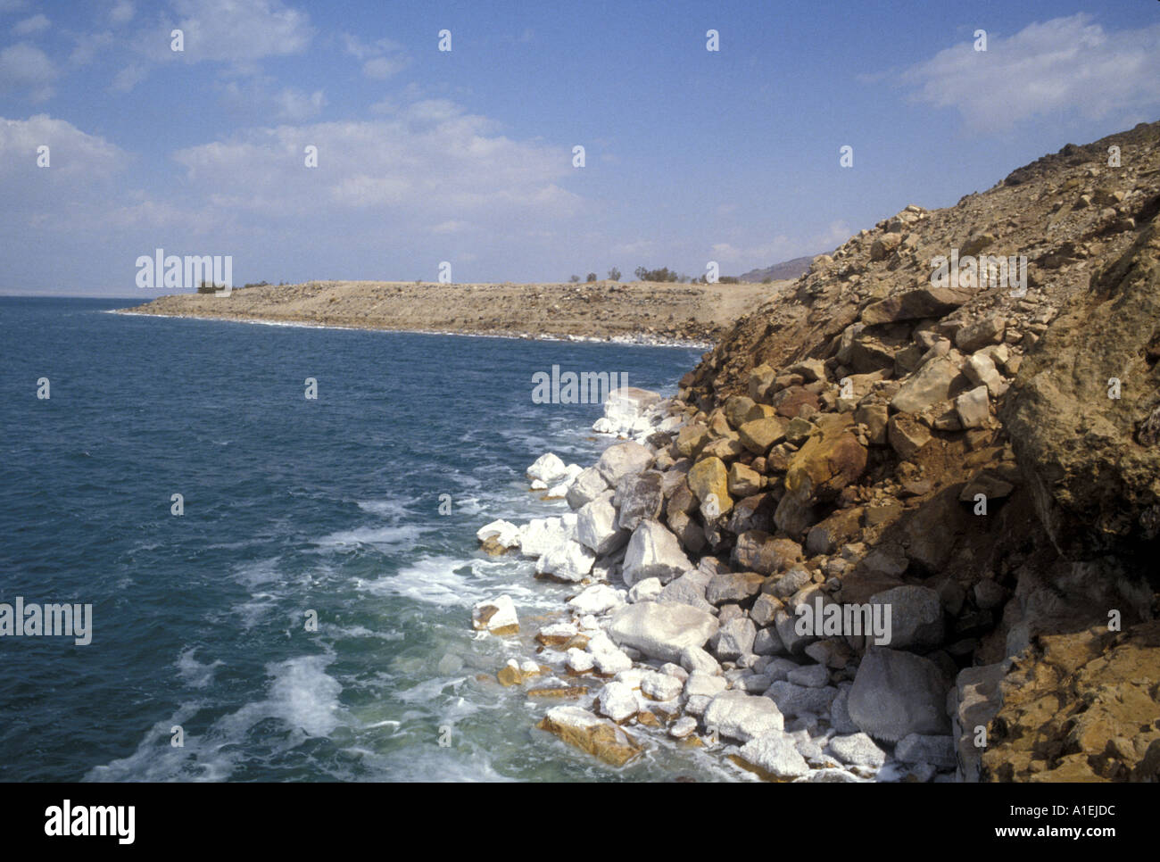 JORDAN salt encrusted shoreline of the Dead Sea, 1983 Stock Photo - Alamy