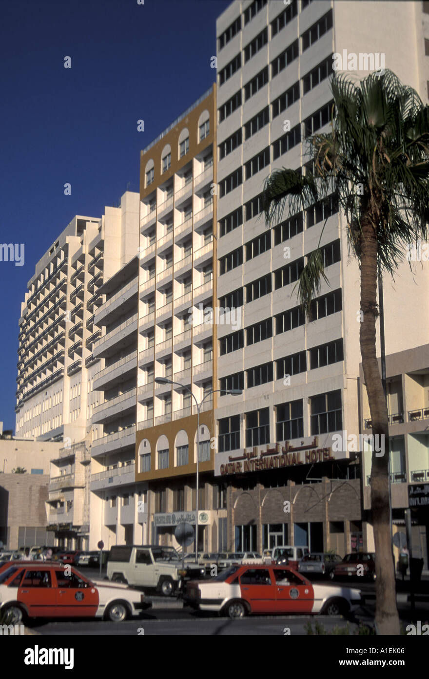 QATAR banks and office blocks in central Doha, 1995 Stock Photo - Alamy