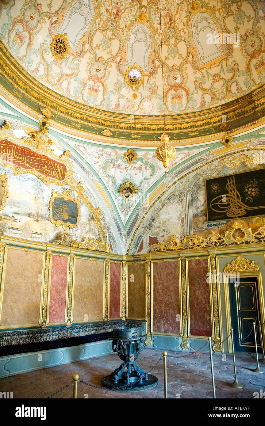 A wall and Ceiling view of the Imperial Council Chamber, Divan Salonu ...
