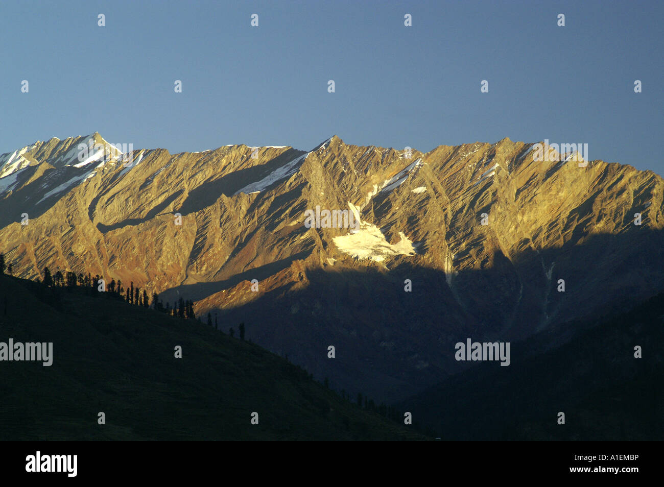 Pir Panjal rocky peaks mountains of Himalaya above Manali in Kullu ...