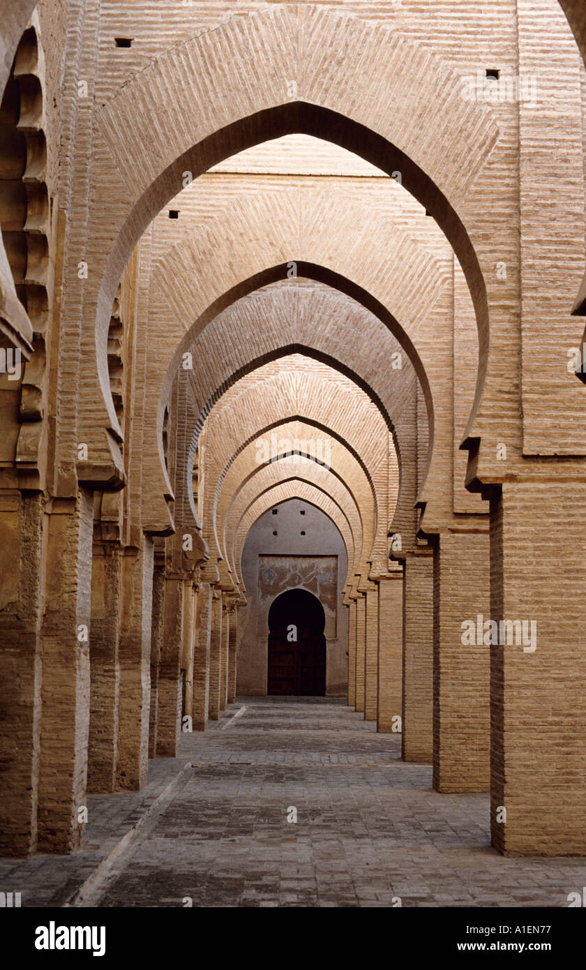 Mosque Interior with receding line of archways Stock Photo - Alamy