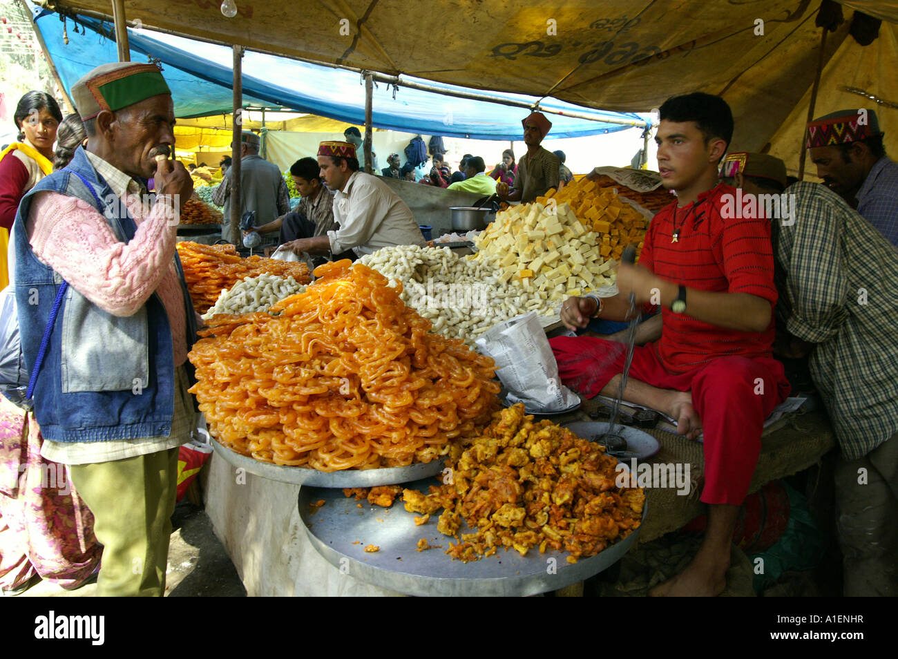 Kullu dussehra hi-res stock photography and images - Alamy