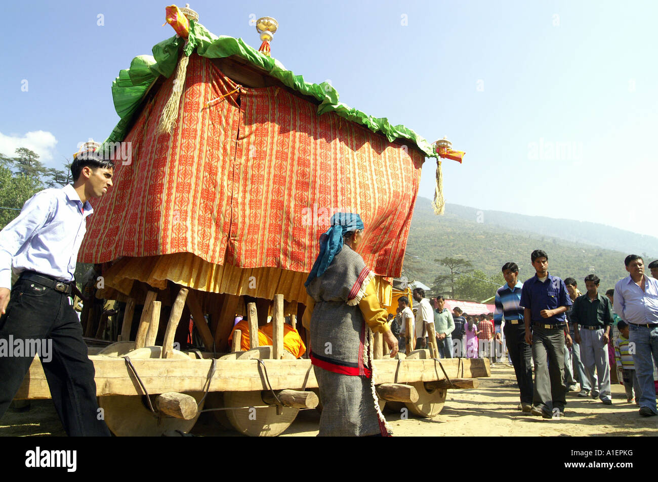 The ratha palanquin with Ragunathji deity at Dussehra fair in Valley of ...