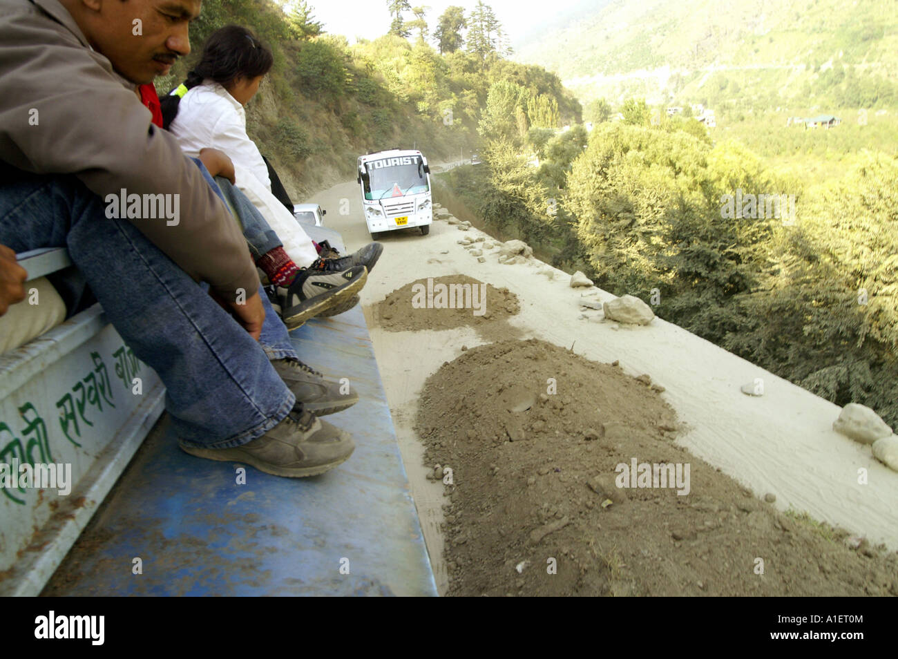 Overcrowded bus india hi-res stock photography and images - Alamy