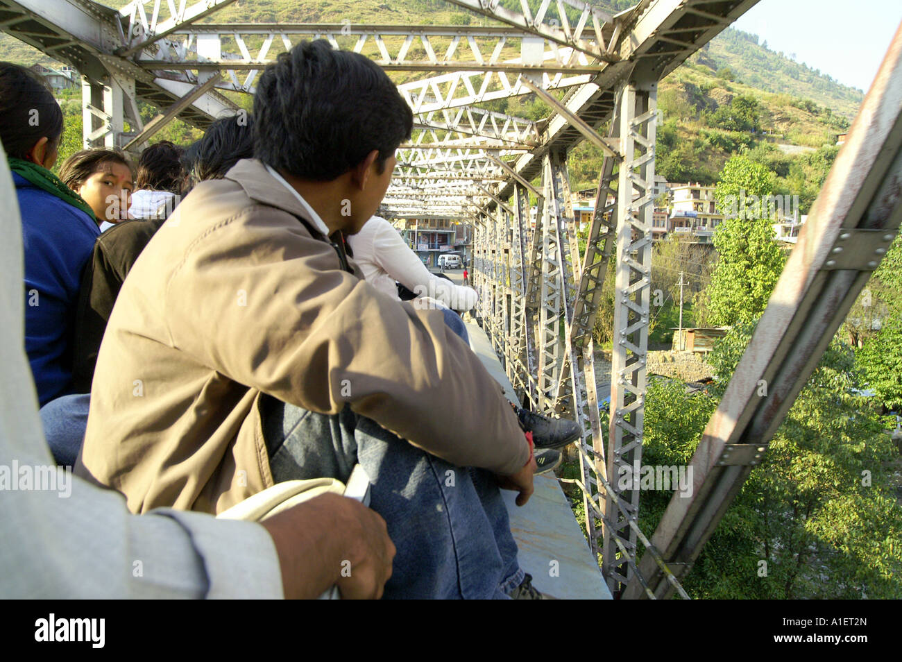 Overcrowded bus india hi-res stock photography and images - Alamy