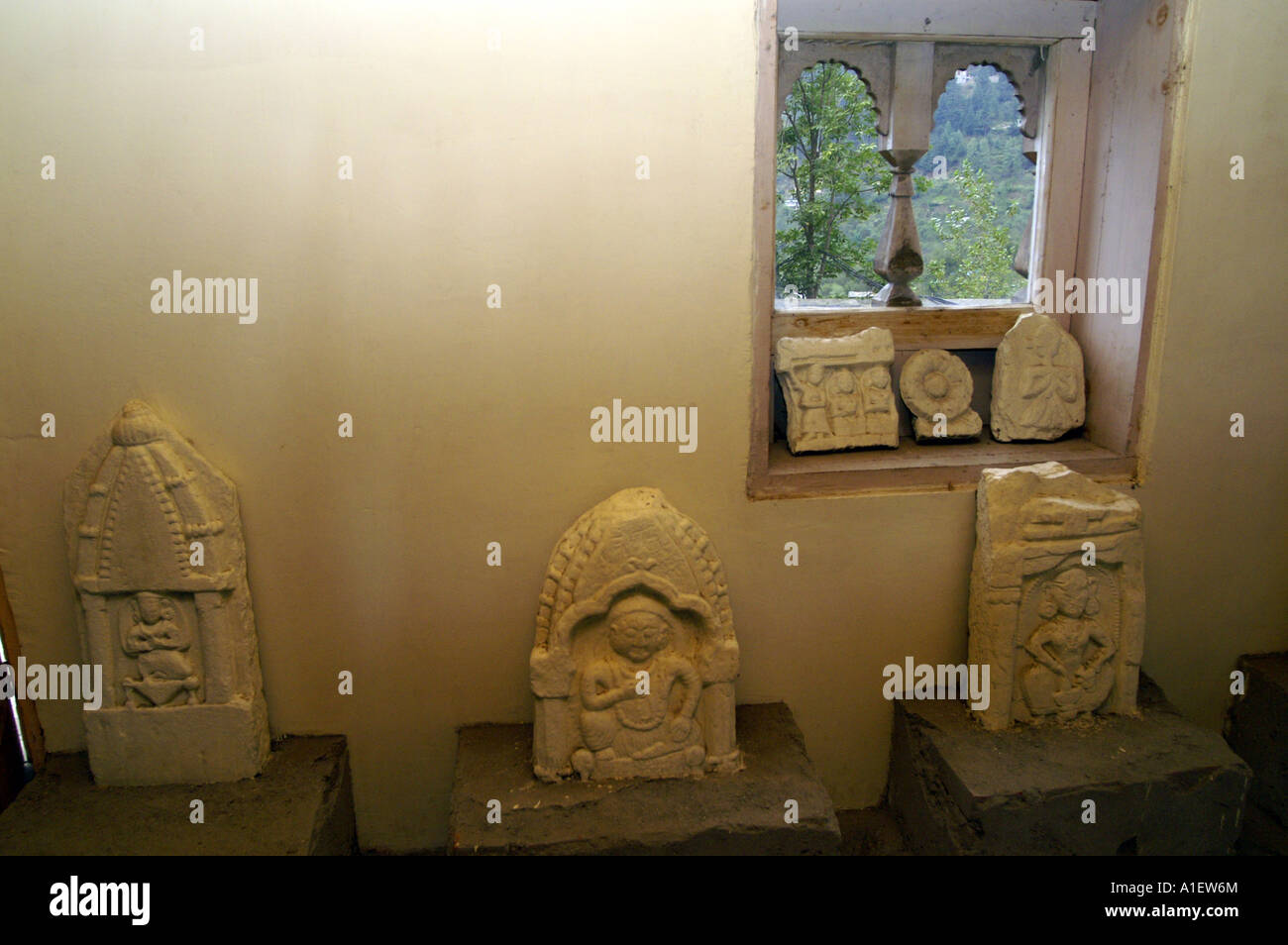 Himachal pradesh kullu nagar hi-res stock photography and images - Alamy