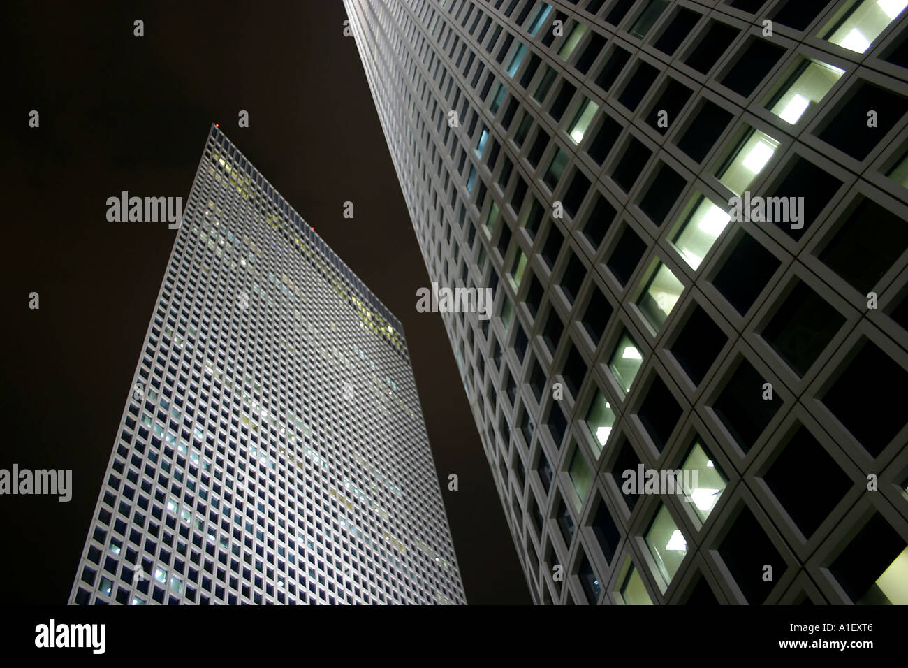 Azrieli Towers Tel Aviv Israel The Azrieli Center Mall and Business ...