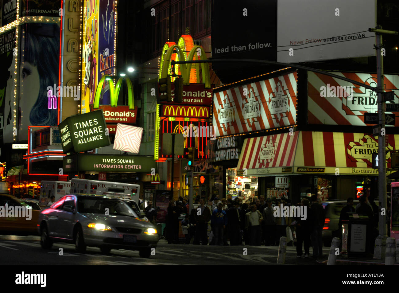 Tgi fridays new york hi-res stock photography and images - Alamy