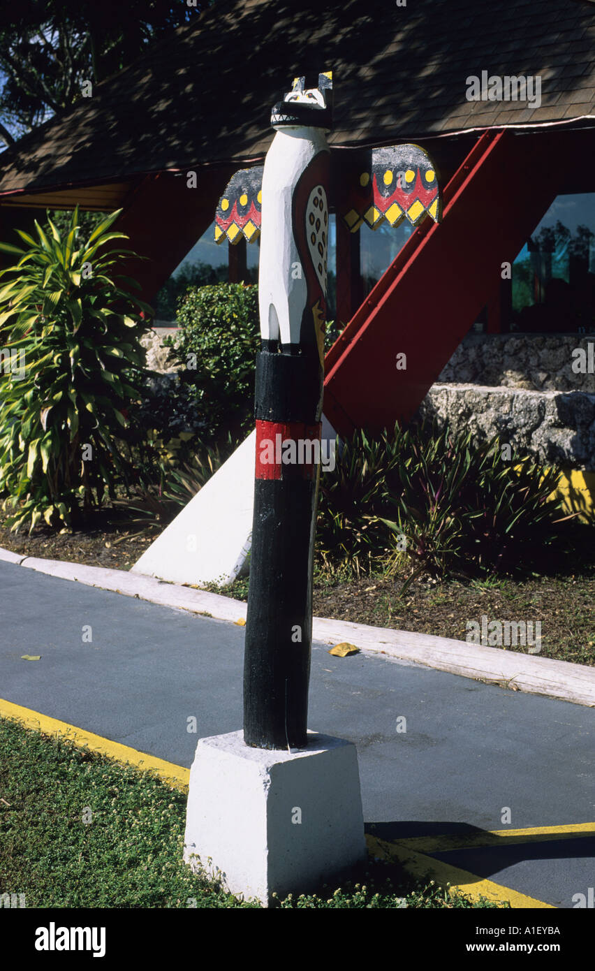 Totem pole at a Miccosukee Indian Village in Florida Stock Photo - Alamy