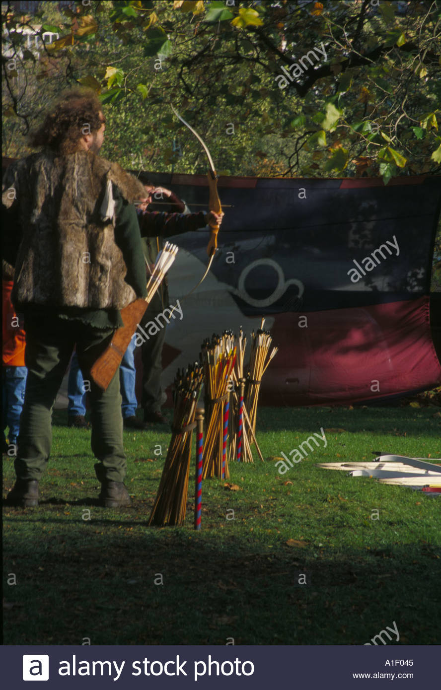 Longbow Archer Medieval High Resolution Stock Photography and Images ...