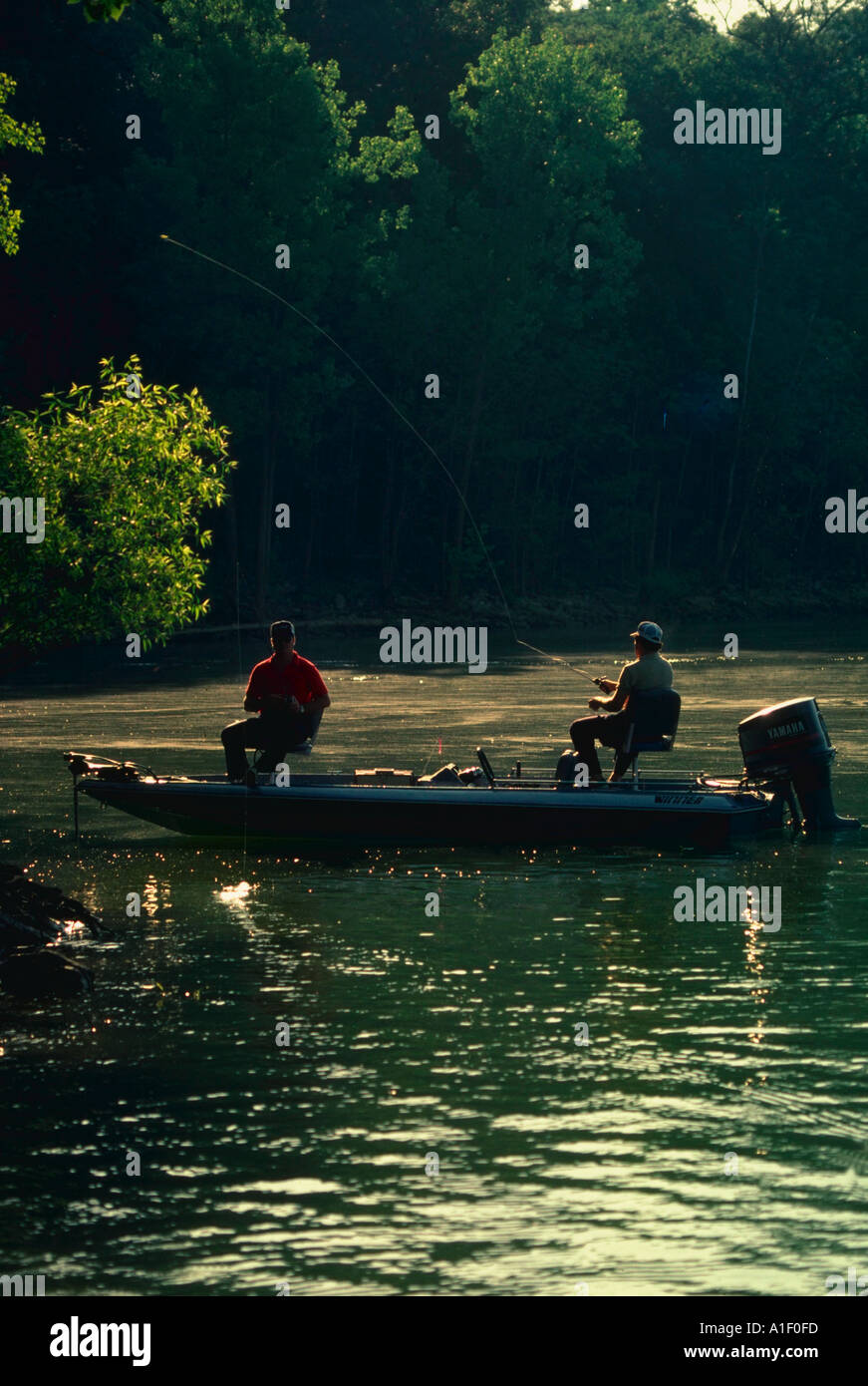 Bass fishermen on lake hi-res stock photography and images - Alamy