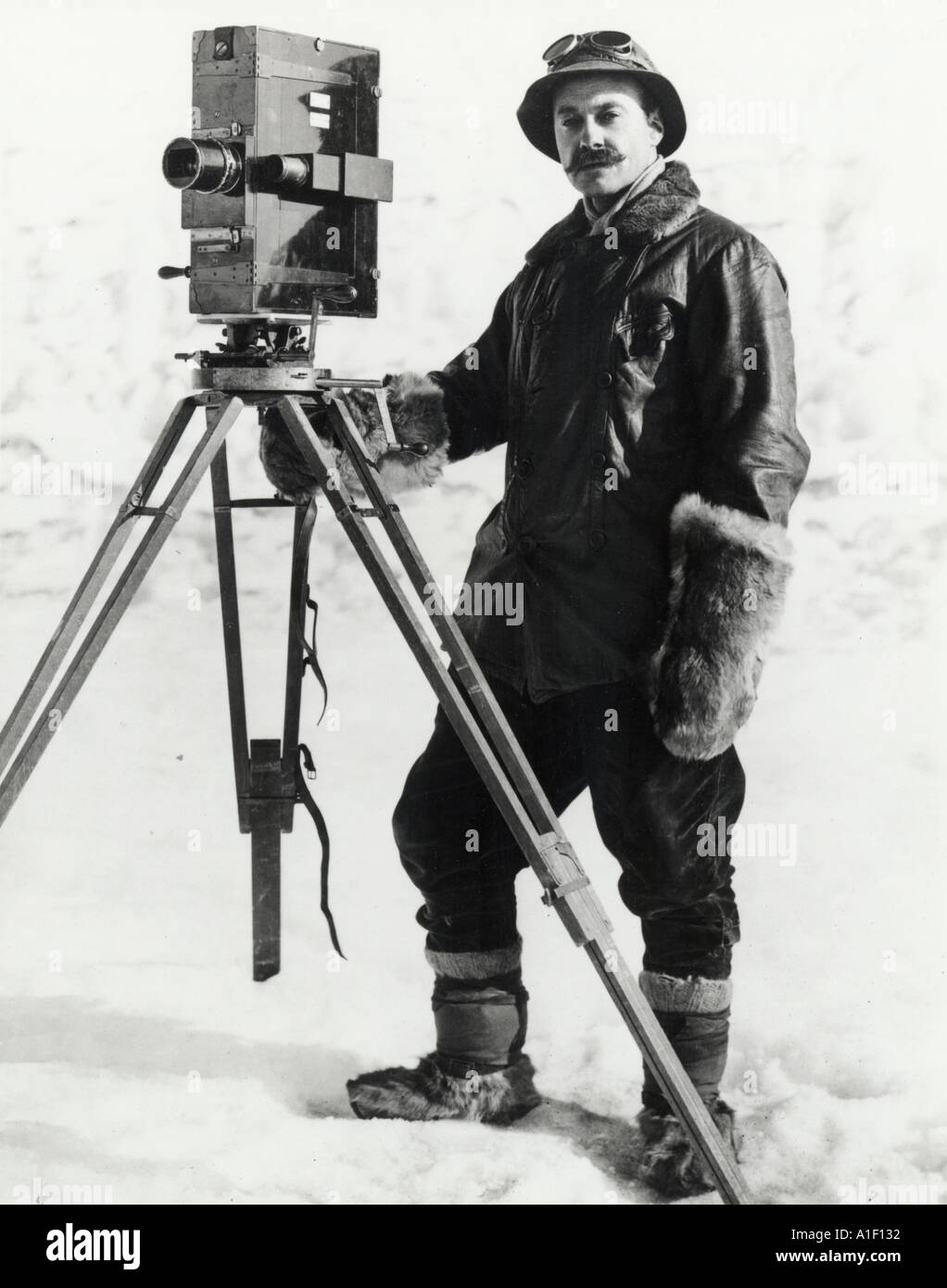 Herbert ponting hi-res stock photography and images - Alamy