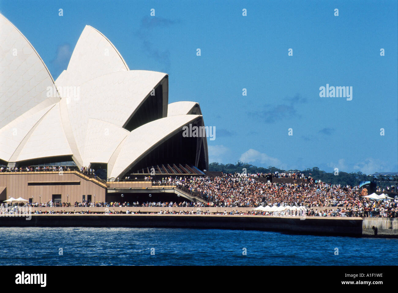 Sydney opera house steps, southern forecourt elevation, festive crowds ...