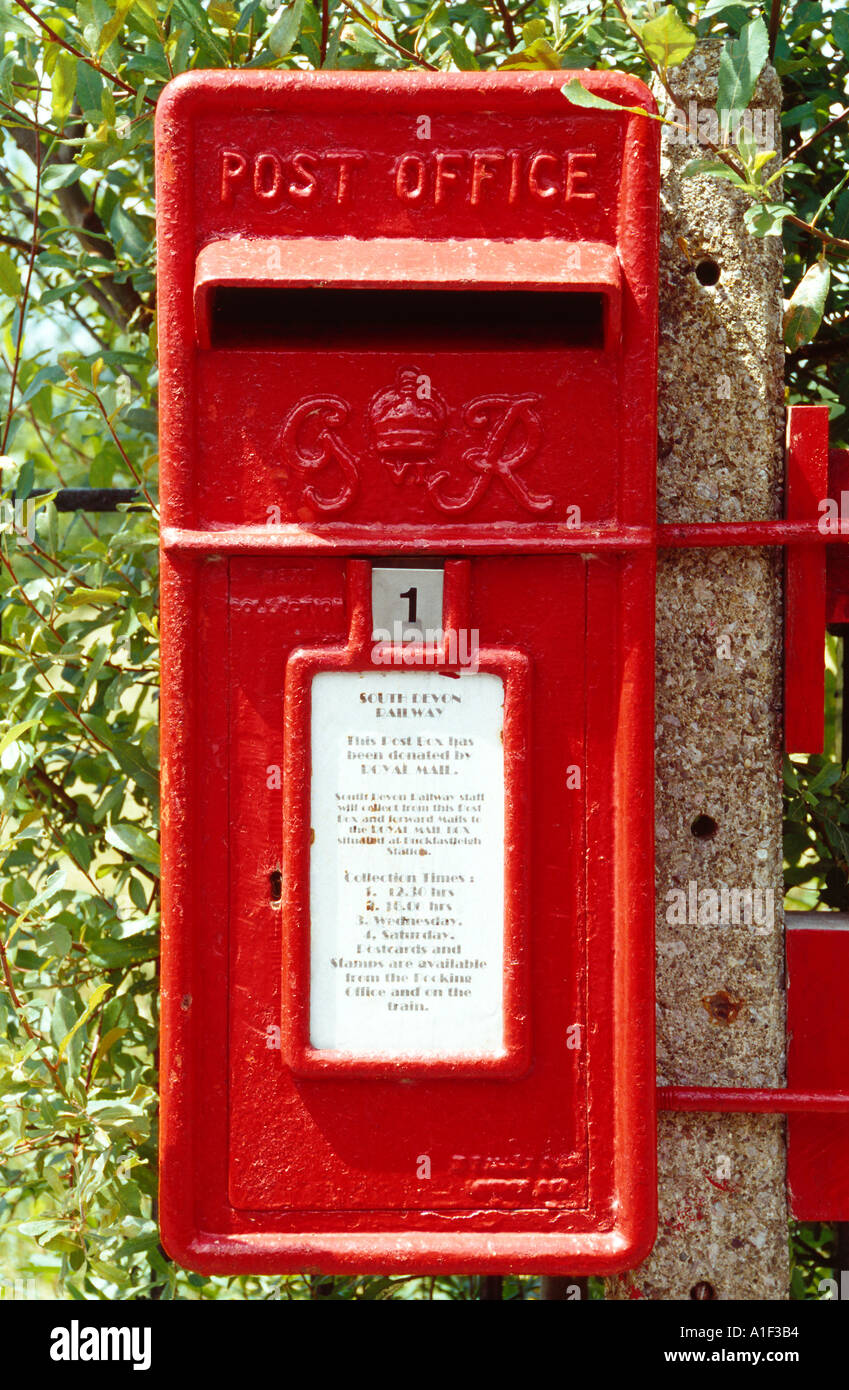 Red Post Box Stock Photo - Alamy