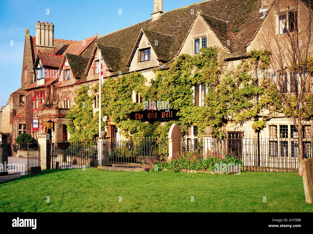 Malmesbury wiltshire house hi-res stock photography and images - Alamy